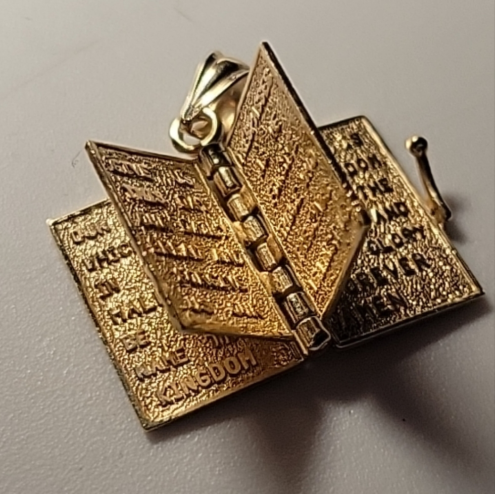 14k Gold Bible Pendant W/ 5 Movable Pages Inscribed W… - Gem